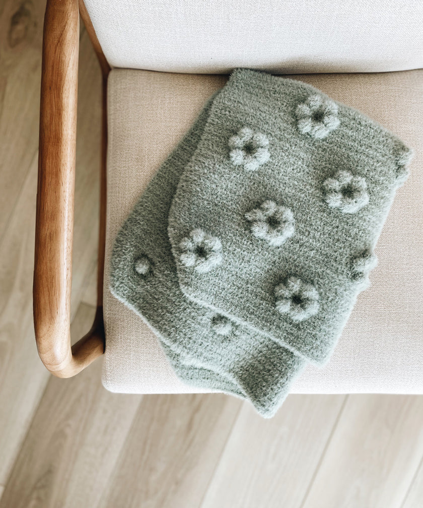 Poppy Blanket – DeBrosse
