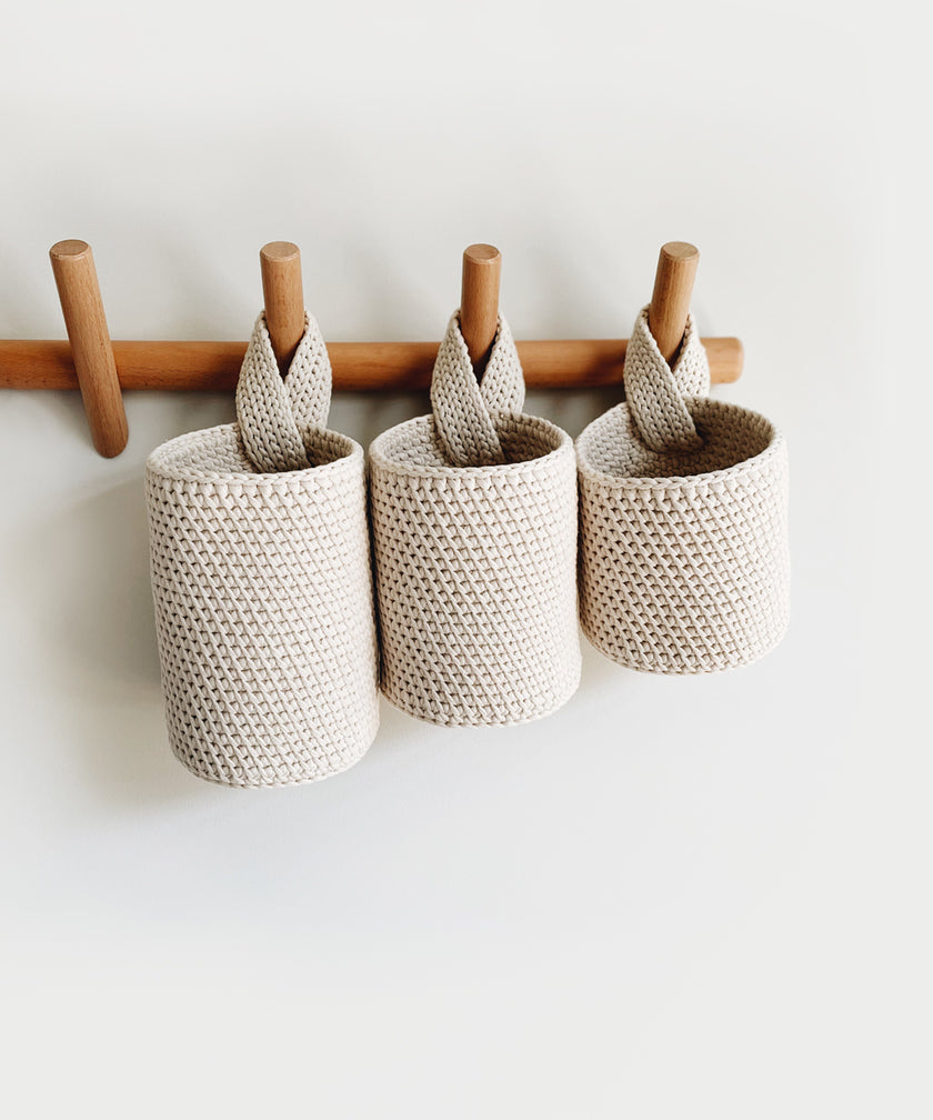Pendan Baskets – DeBrosse