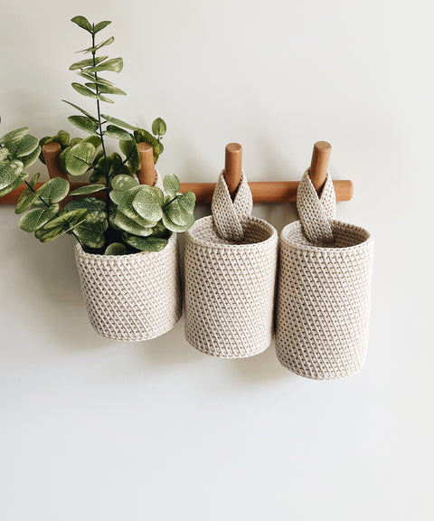 Pendan Baskets – DeBrosse